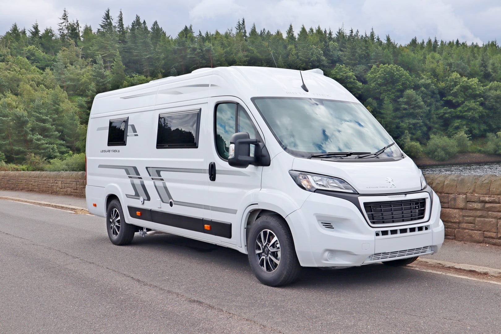 Moto-Trek – Motorhomes made in the UK by an experienced team of individuals